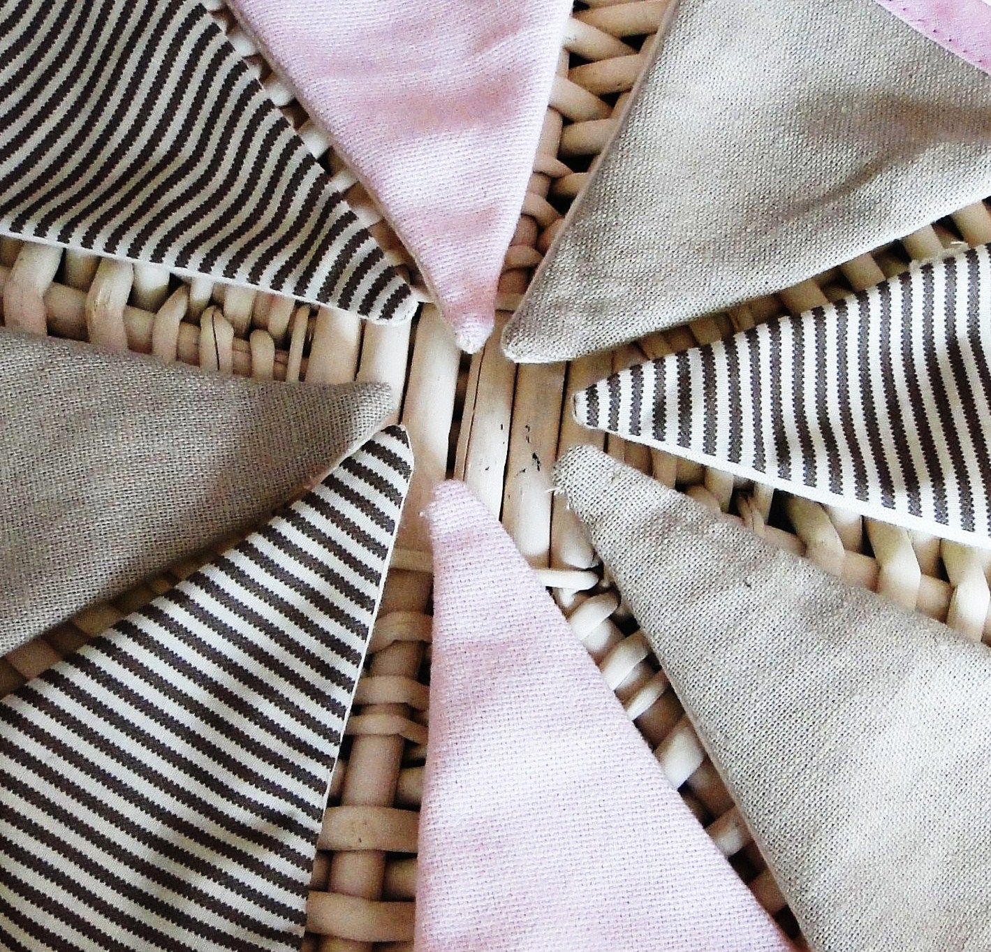 Candy Stripe Bunting on Luulla